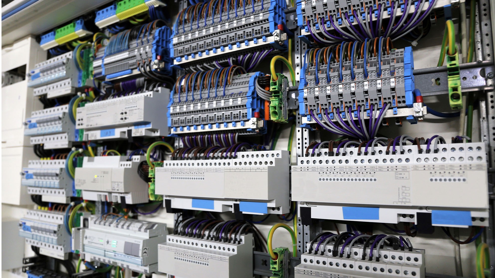 Ateksis - Professional Products & Smart Solutions